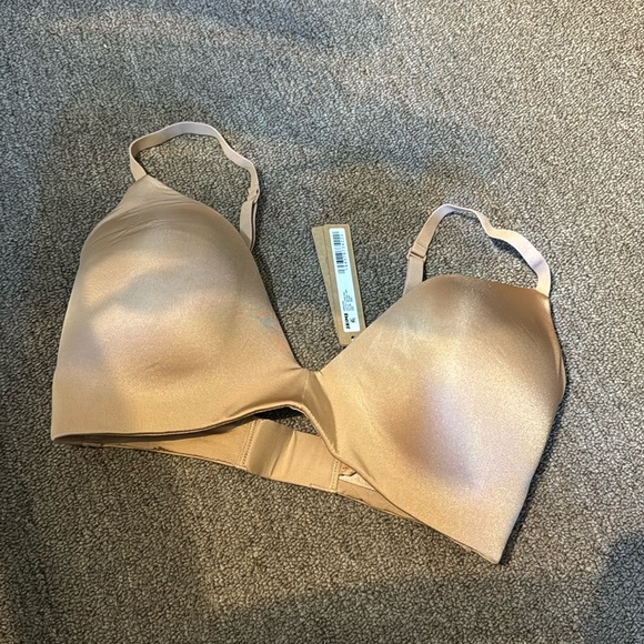 SKIMS | Intimates & Sleepwear | Skims Wireless Bra | Poshmark